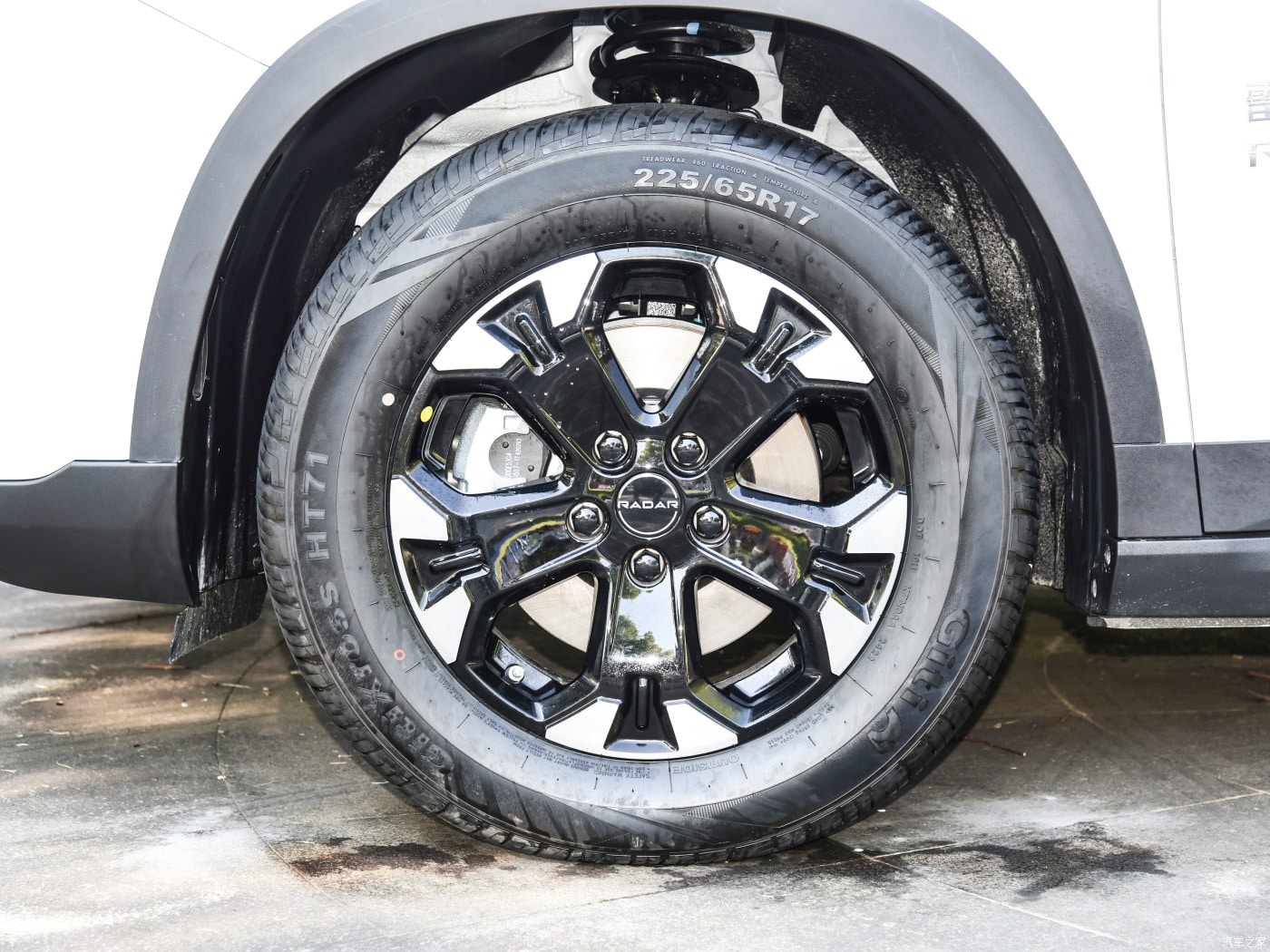 Radar R6 Electric Pickup Truck From All Sides In China