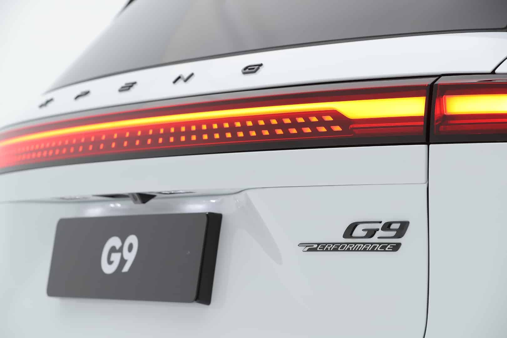 Xpeng G9 - First Look & Review of The Massive Chinese SUV