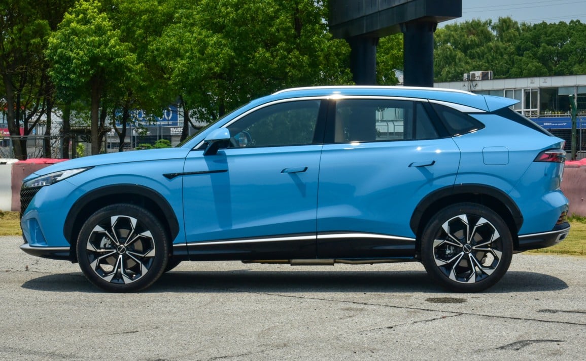 New Roewe RX5 And eRX5 Launched On The Chinese Car Market