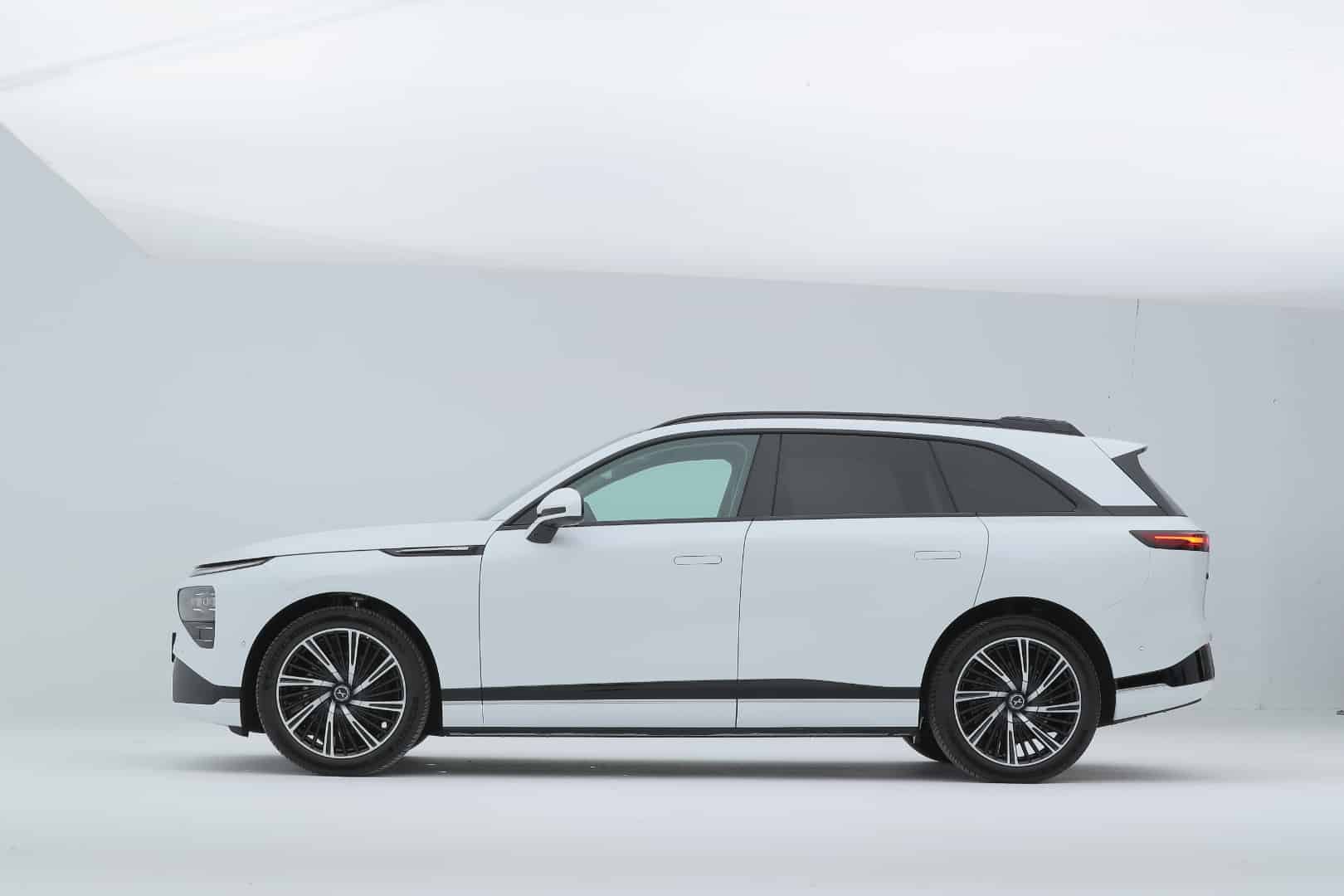 Xpeng G9 - First Look & Review of The Massive Chinese SUV