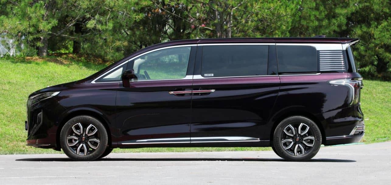Hongqi HQ9 MPV Launched In China, Price Starts At 50,900 USD
