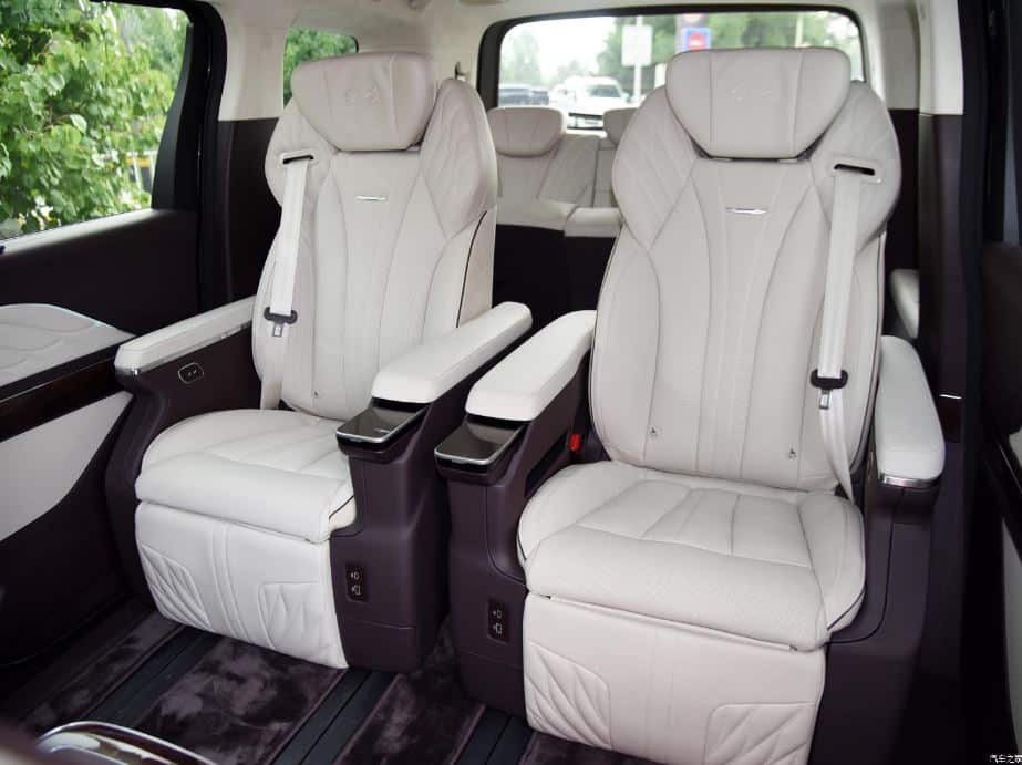 Hongqi HQ9 MPV Launched In China, Price Starts At 50,900 USD