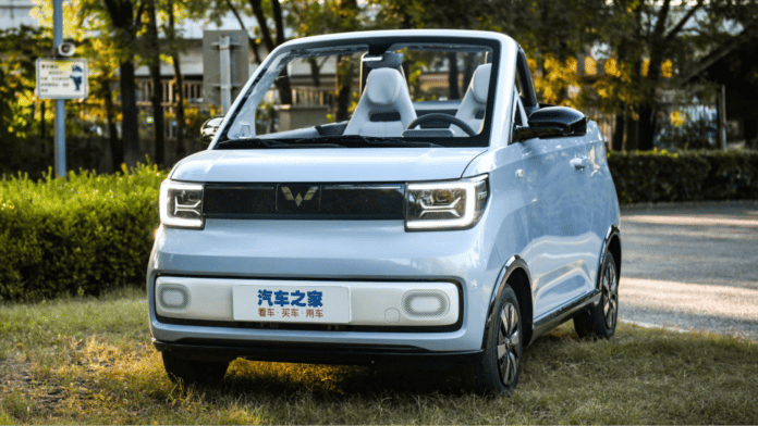 Wuling Mini EV Cabrio Will Cost Up To 14,660 USD In China