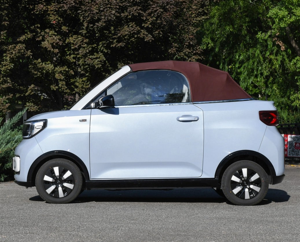 Wuling Mini EV Cabrio Packs A Lot Of Pretty In China