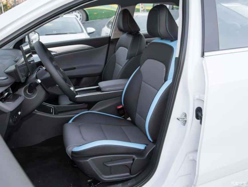 Geometry G6 Electric Sedan Arrived At Dealers In China, Pre-Sale Price ...