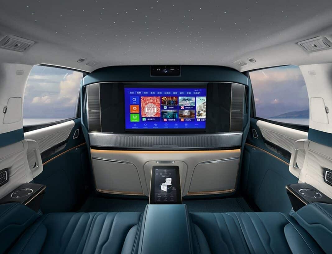 Buick GL8 Century Is A Kind-of-New Luxury MPV For China