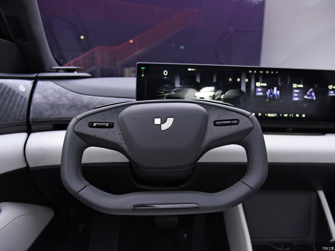 Jidu Robo 1 Lunar Edition Is An Advanced New Chinese EV