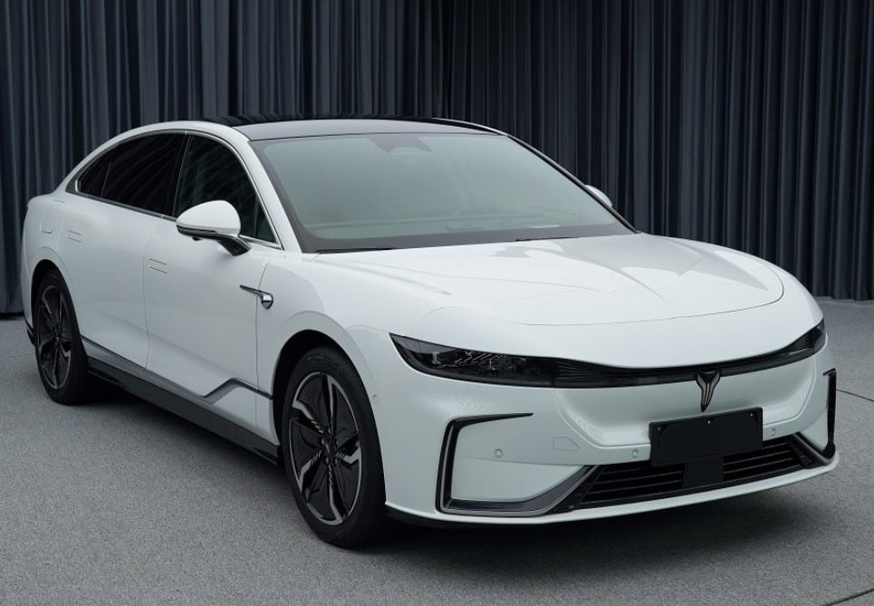 Voyah Zhuiguang Is A New Electric Sedan For The Chinese Car Market