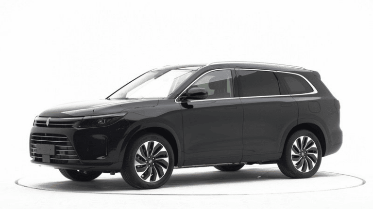 Huawei’s AITO M7 EREV SUV Crash-Tested In China