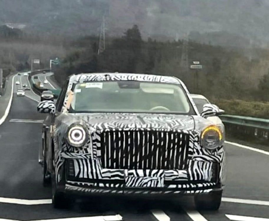 Spy Shots: New Hongqi L-Series Sedan