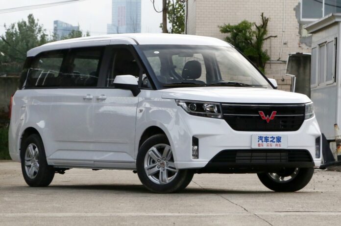 Wuling Journey MPV Goes Electric In China