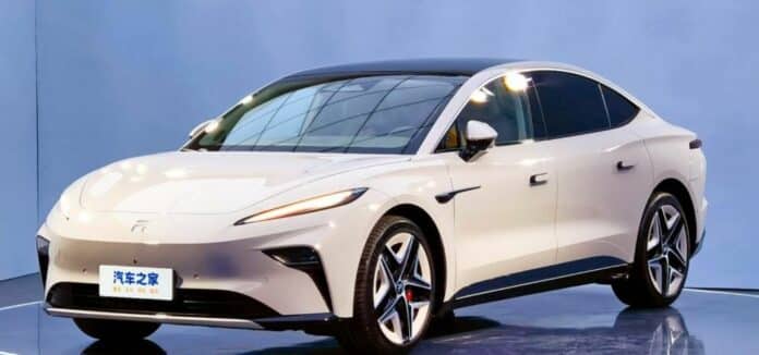 Rising Auto F7 Pre-Sale Starts In China At 41,300 USD With Swappable ...