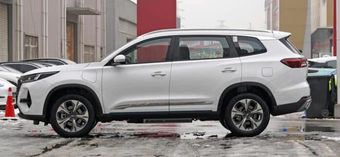 Chery Tiggo 8 Pro DP-i PHEV SUV Arrived At Dealer In China