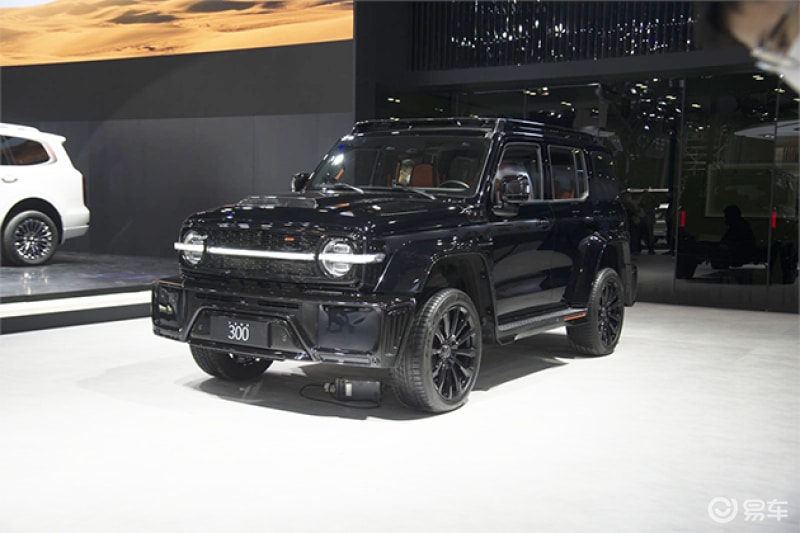 Tank 300 Cyber Knight is a Tough-Looking Chinese SUV for City Roads