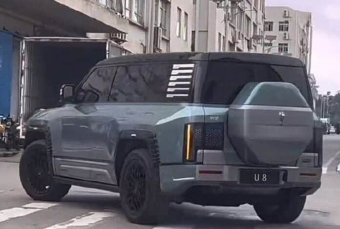 The 1100 HP BYD Yangwang U8: New Photos And Interior Spy Shots