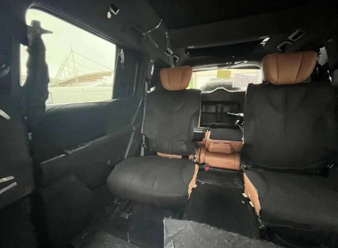 The 1100 HP BYD Yangwang U8: New Photos And Interior Spy Shots