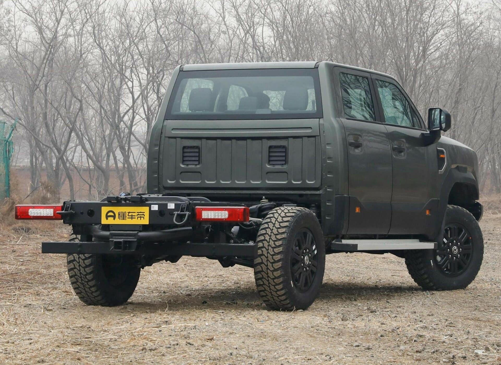 Dongfeng Warrior MS600 Is A Massive Chassis Cab Truck For China With A 6.7 Liter Engine