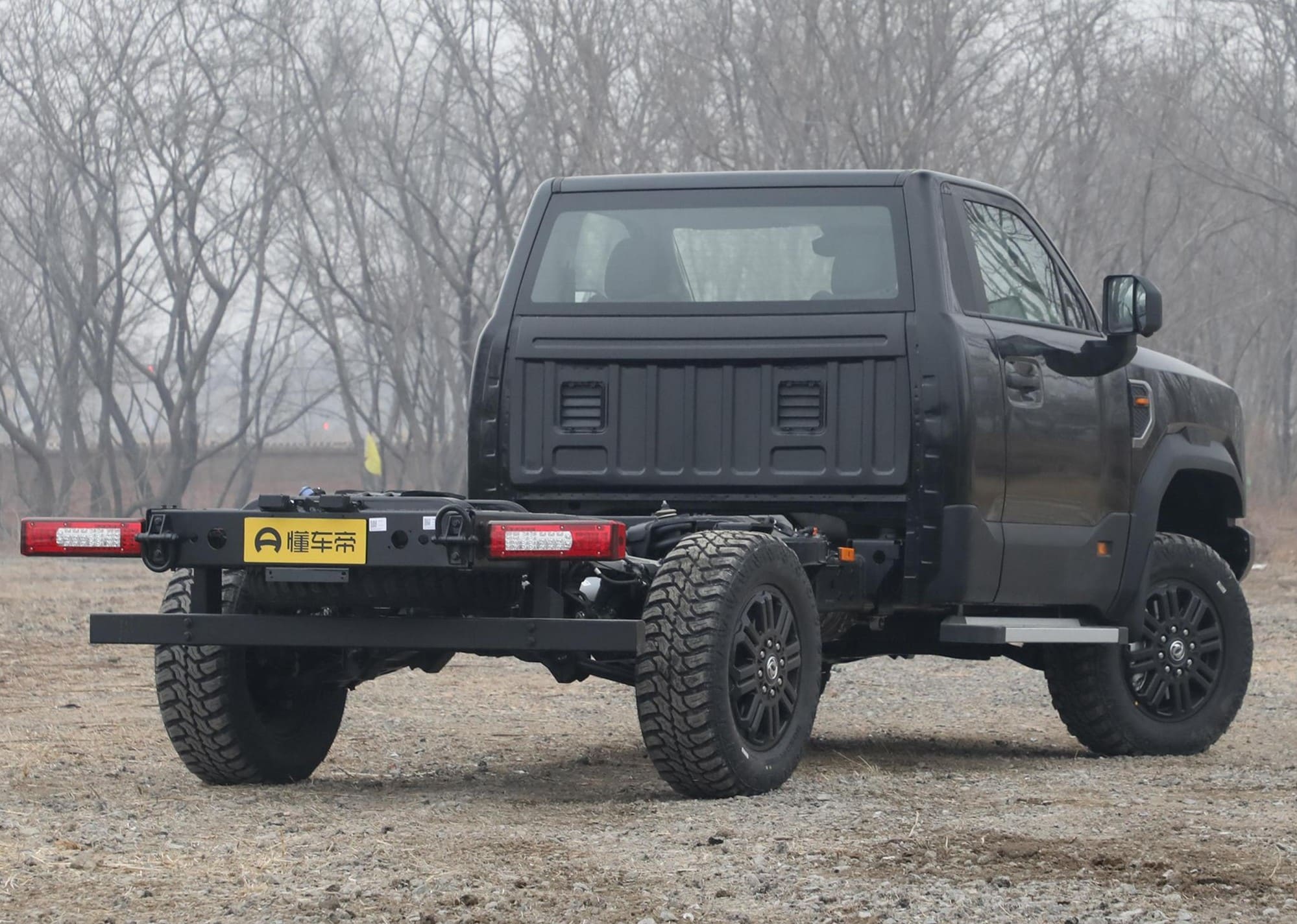 Dongfeng Warrior MS600 Is A Massive Chassis Cab Truck For China With A 6.7 Liter Engine