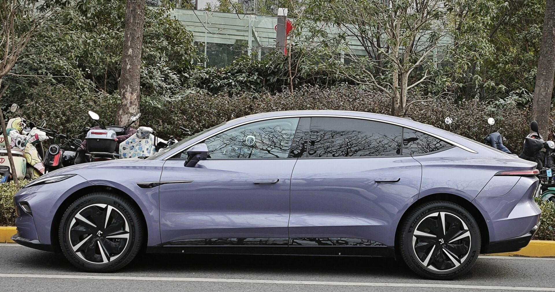 Rising Auto F7 Is A 544 HP Electric Sedan In China