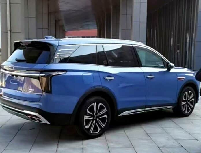 New Photos Of The Hongqi HS6 SUV For China