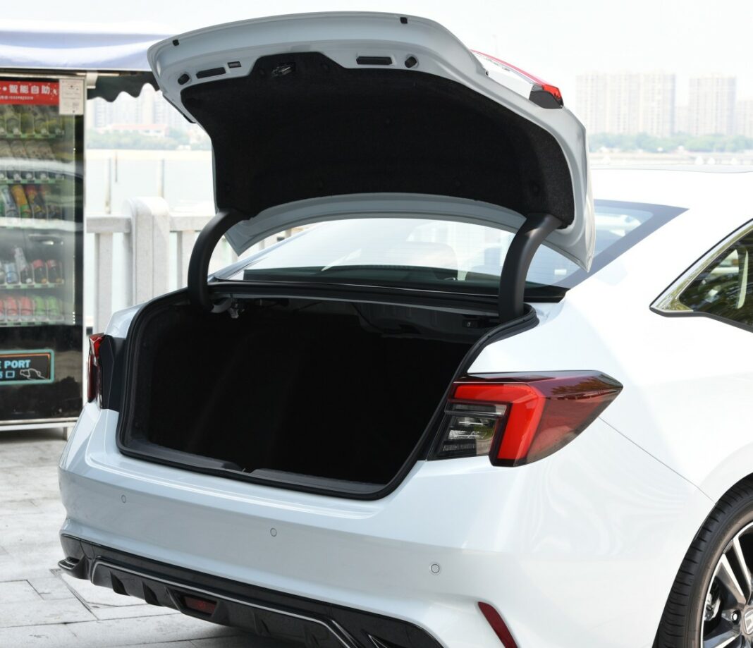 Honda Integra HATCHBACK Is A Sporty Hatchback With A Manual Gearbox