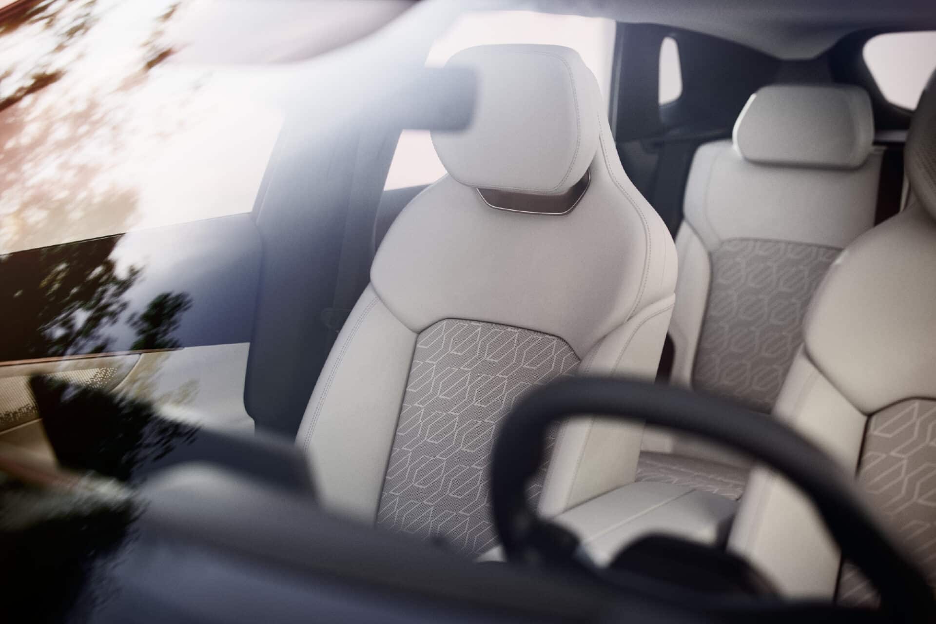 Lynk & Co 08 PHEV officially unveiled in China with OS from Meizu