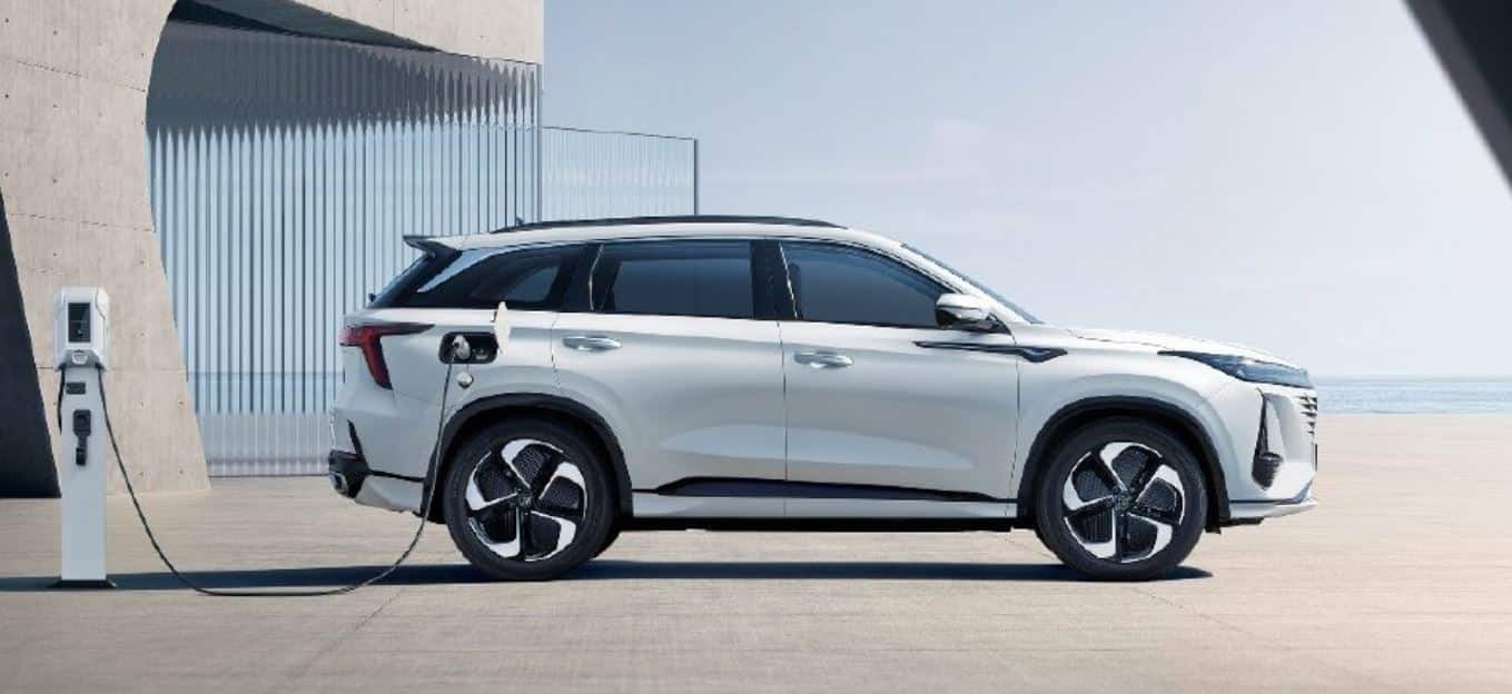 New Changan CS75 Plus iDD plug-in hybrid compact SUV unveiled in China