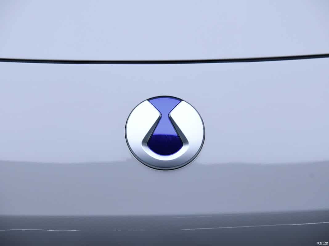 BYD's Denza aims to sell 10,000 N7 electric SUVs monthly, interior unveiled