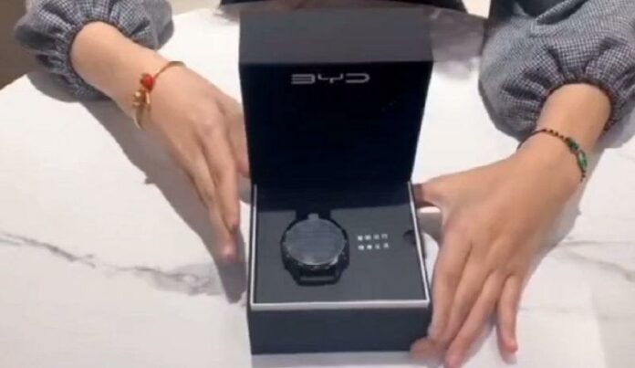 BYD smartwatch with built-in car key to launch in April