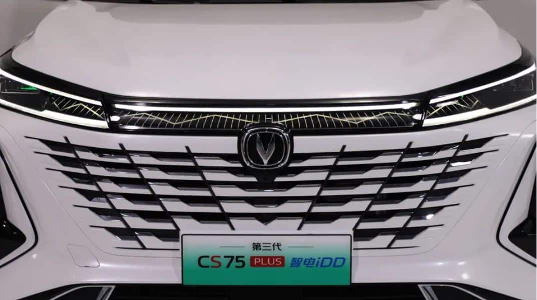 New Changan CS75 Plus iDD plug-in hybrid compact SUV unveiled in China