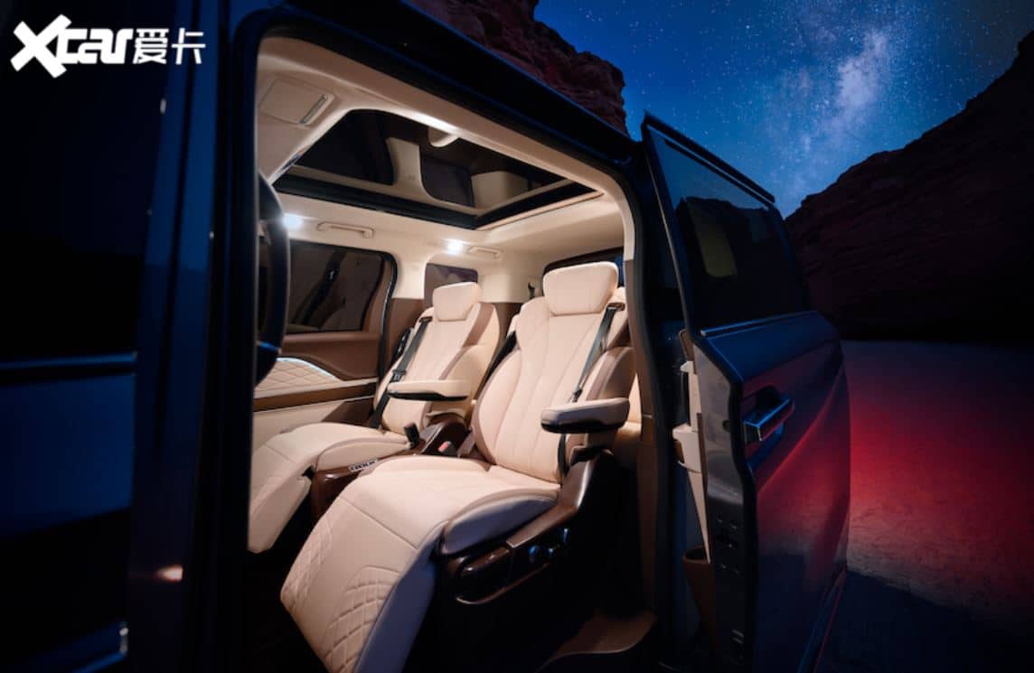 FAW Bestune M9 MPV official images revealed in China