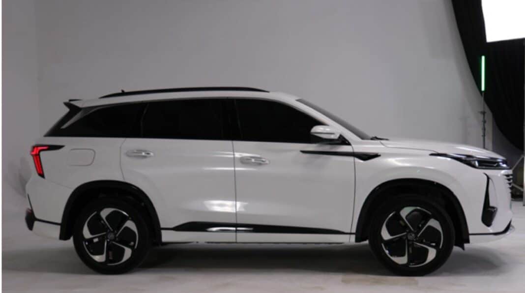 New Changan CS75 Plus iDD plug-in hybrid compact SUV unveiled in China