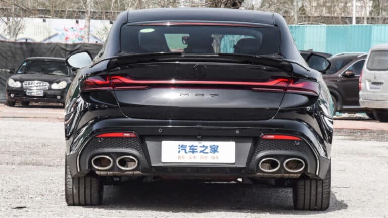 MG7 sedan launched in China with 261 hp. Starting from 17,400 USD