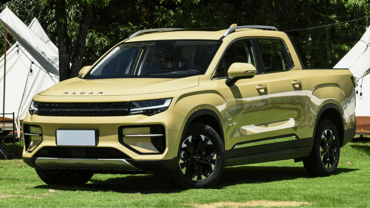 JMC launched a new cool pickup brand Dadao. First truck has Ford engine