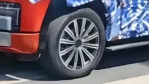 BYD’s Yangwang U8 spied in China in cool orange color