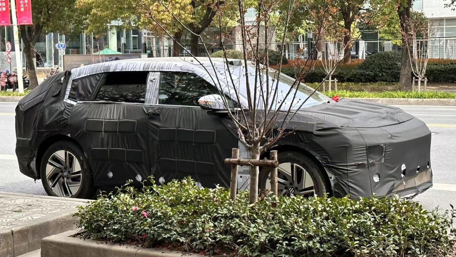 HiPhi Y SUV with 810 km of range confirmed. New spy shots