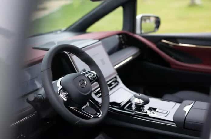 GAC Trumpchi E9 is a new hybrid MPV with over 1000km range