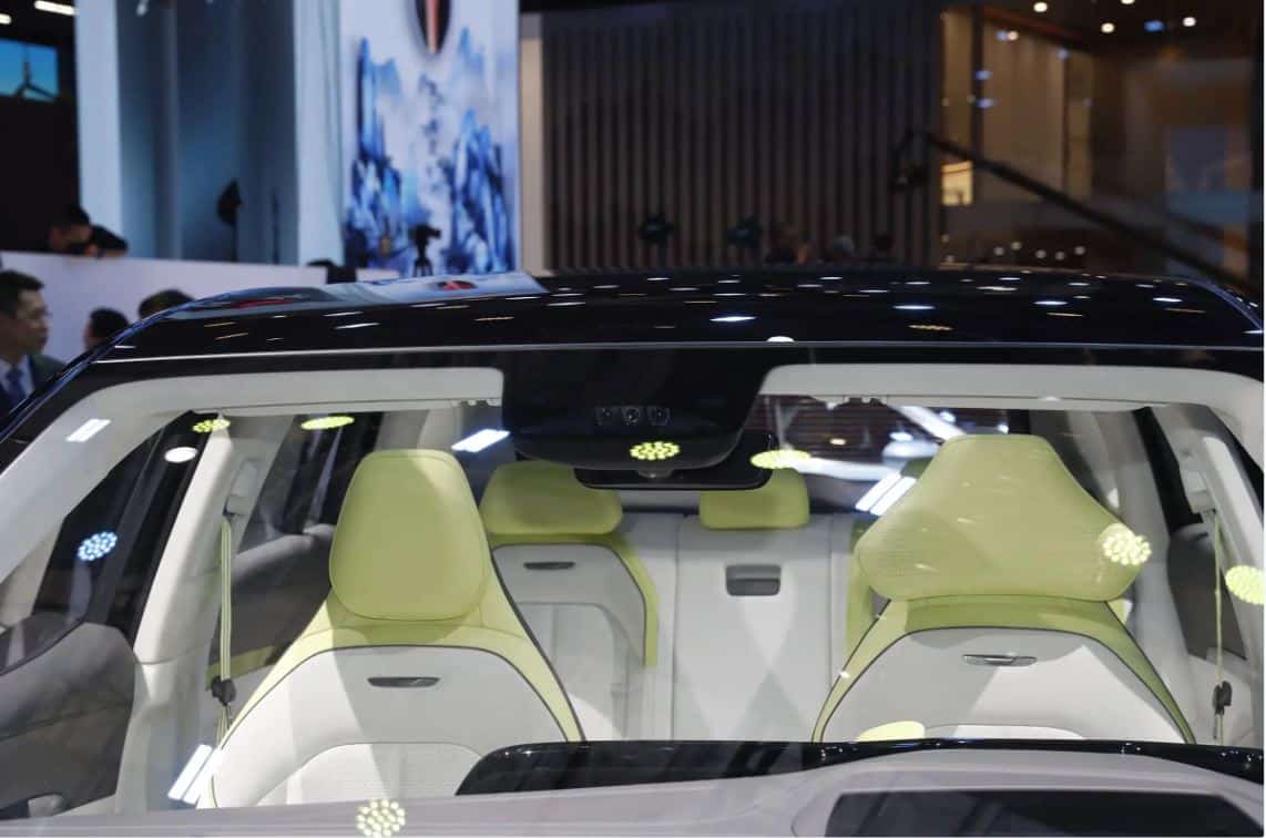 Hongqi E202 with 800V platform and swappable battery unveiled at ...
