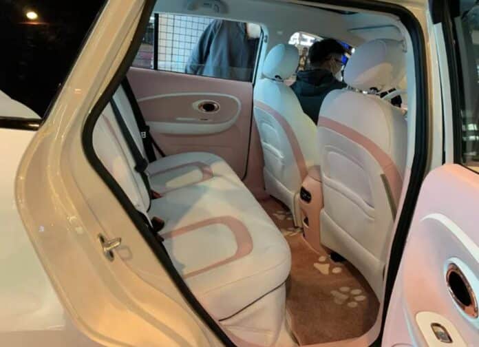 JAC launched new EV with 9-in-1 powertrain under Yiwei new brand