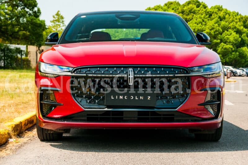 Test Drive | Lincoln Zephyr: China's Sleek Sedan Revival