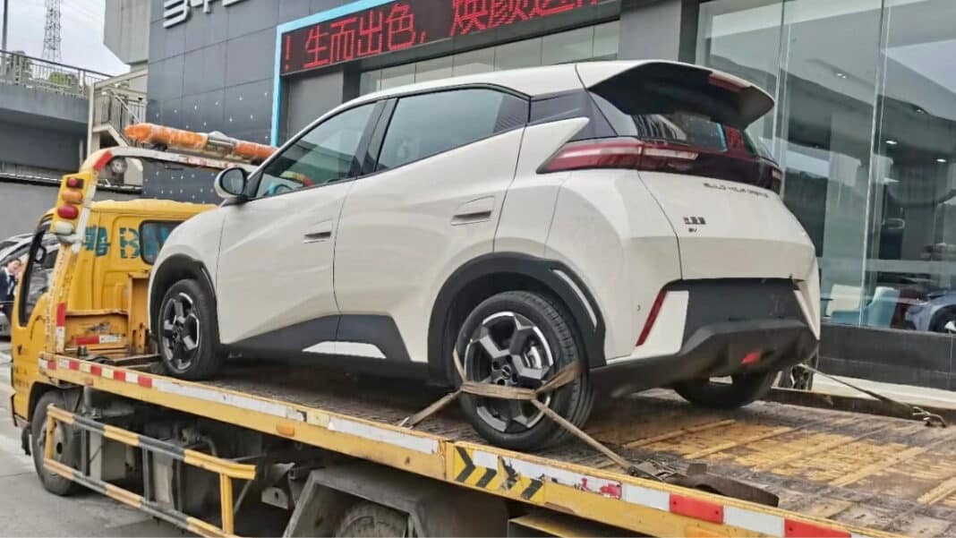 BYD Seagull arrived at dealer in China. Sales are about to start