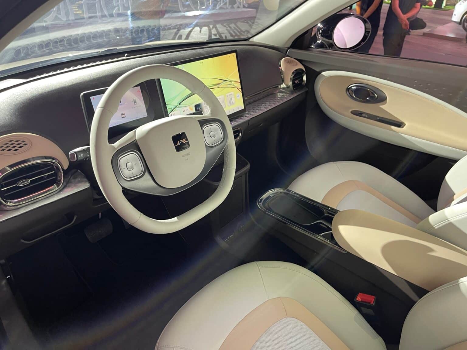 Nio’s manufacturer JAC opened pre-orders for Yiwei 3 EV. Starting from ...