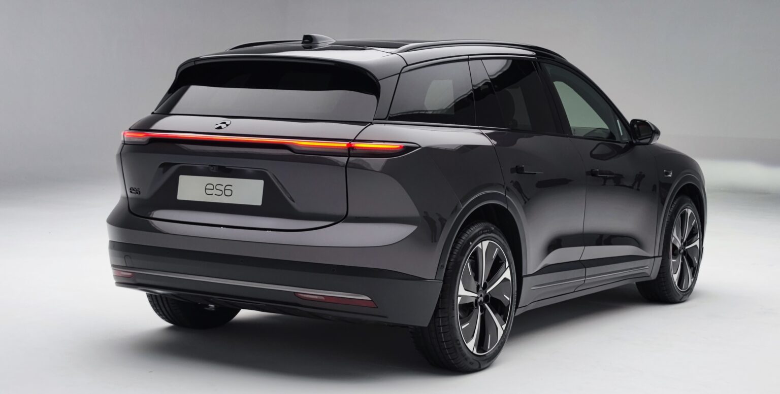 Nio launched the 2023 ES6 SUV, for 52,200 USD. 150 kWh semi-solid ...