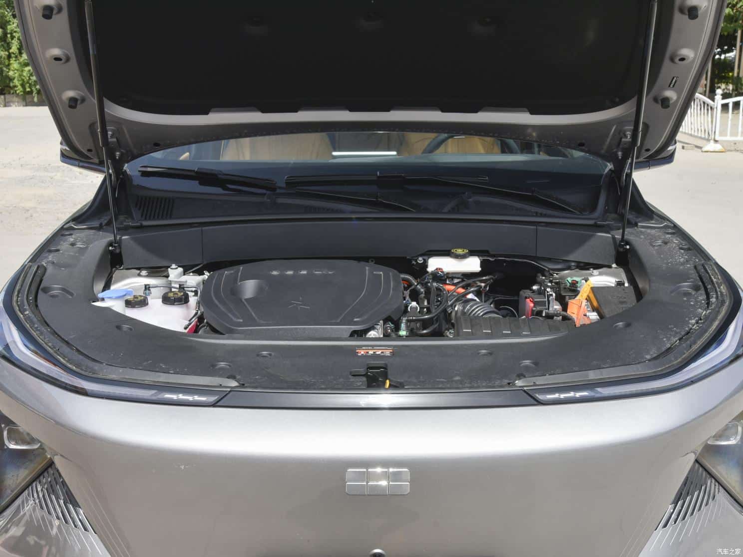 Geely Galaxy L7 launched in China with 390 hp and a starting price of ...