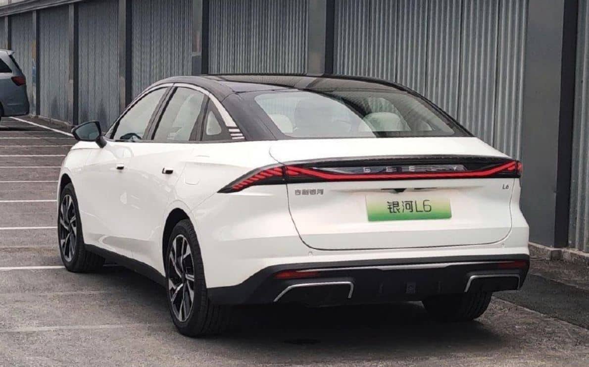 Geely Galaxy L6 hybrid sedan spotted without camo, will launch in Q3 2023