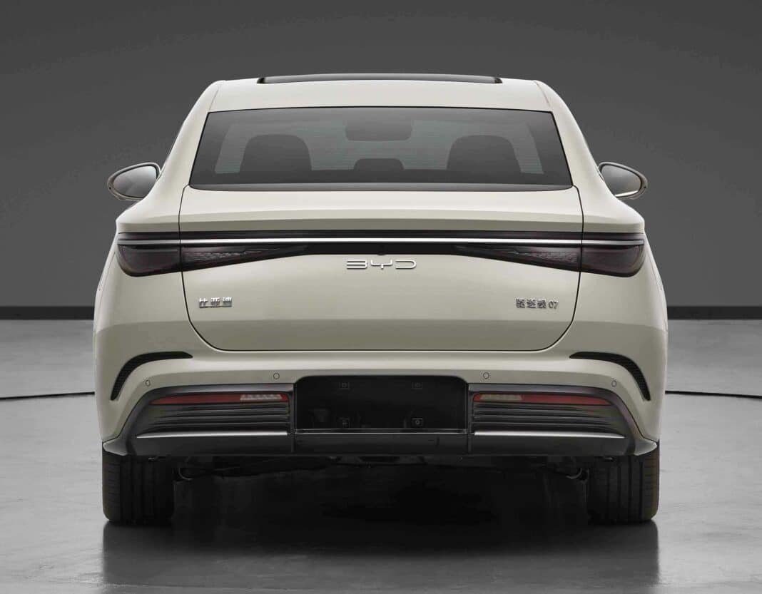 BYD Chaser 07 PHEV specs exposed by China's MIIT with 200km range