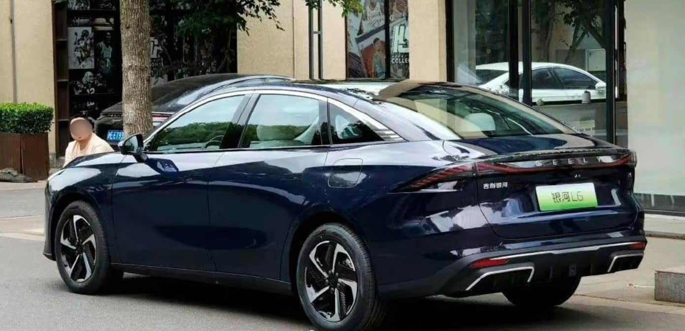 Geely Galaxy L6 hybrid sedan spotted without camo, will launch in Q3 2023