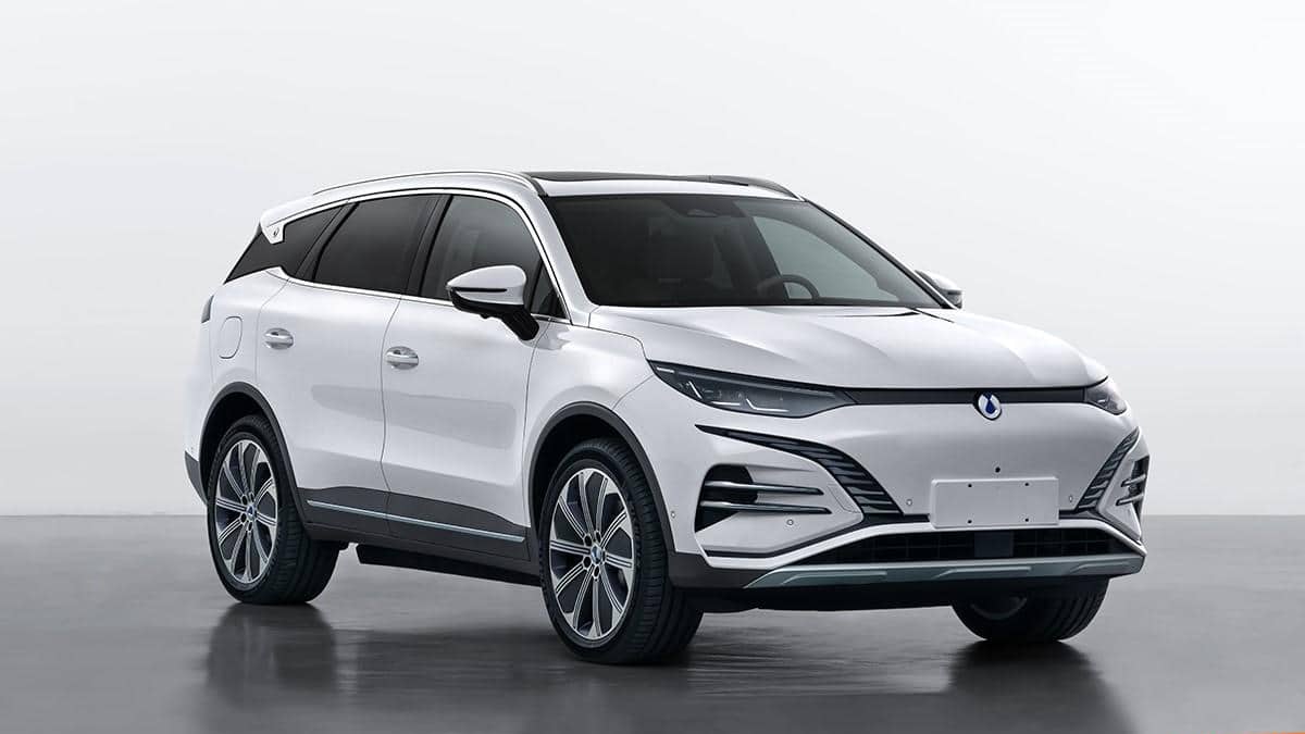 BYD’s Denza N8 interior was unveiled with 6 seats and a large screen