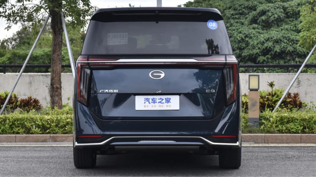 GAC Trumpchi E9 luxurious PHEV MPV launched in China. Price starts at ...