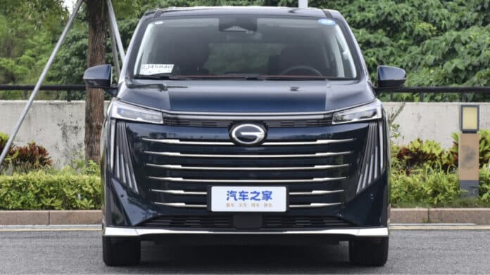 GAC Trumpchi E9 luxurious PHEV MPV launched in China. Price starts at ...